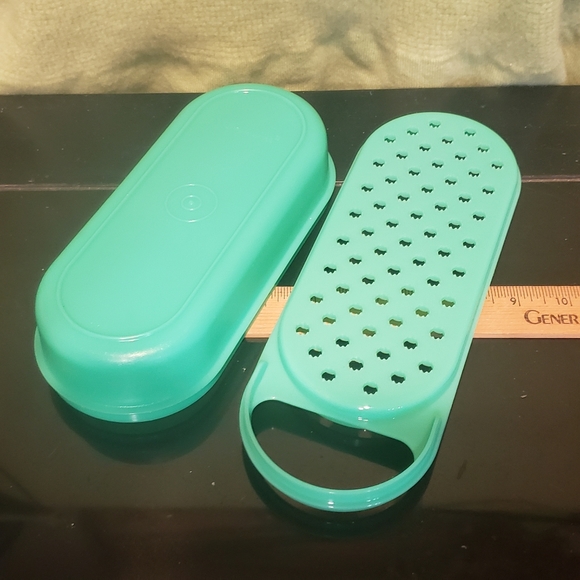 Tupperware | Kitchen | Vintage Tupperware Cheese Grater Shredder Holder ...